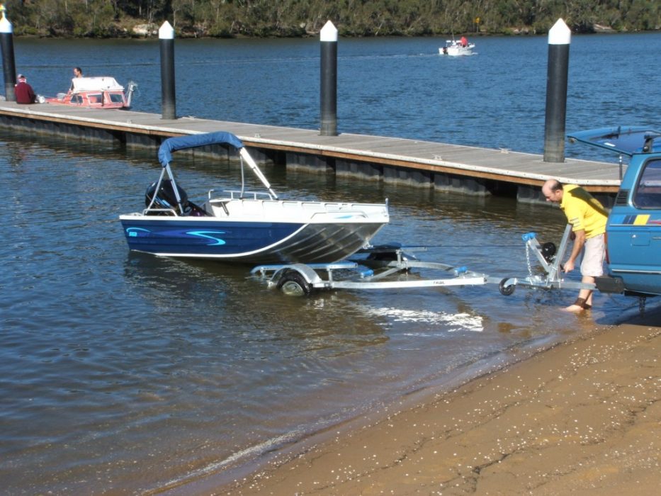 How to launch & retrieve your boat - Ausmarine | Ausmarine